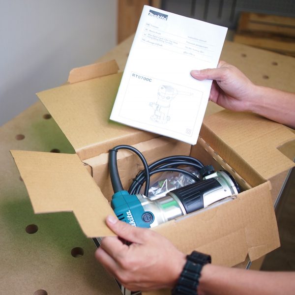เปิดกล่อง!เครื่องเซาะร่อง ทริมเมอร์ MAKITA RT0700C ขนาดแกน 1/4 นิ้ว ...